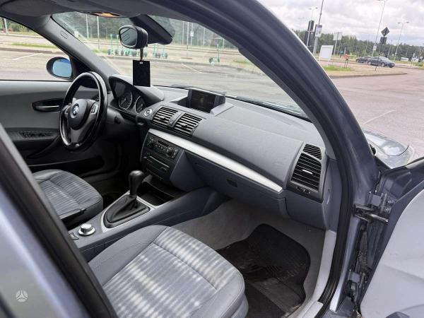 Pelēks BMW 120 2004 Viļņa, ar dzinēja tilpumu 0.00 L un nobraukumu 250 tūkst. km par 2800 €, foto 6 vietnē AUTOMOTO.COM.LV