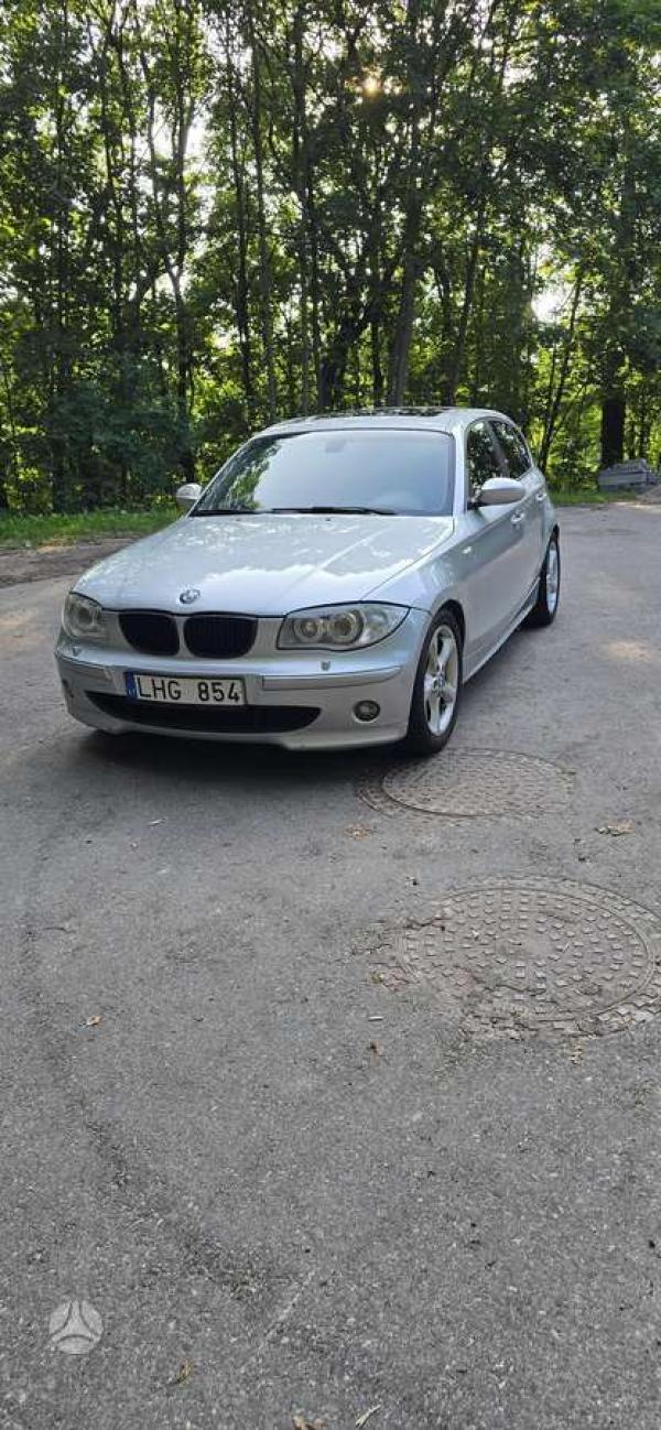 Grey BMW 120 2004 in Kaunas, with an engine capacity of 2.00 L and mileage of 290 thousand km for 2300 €, photo 1 on AUTOMOTO.COM.LV