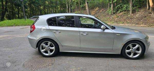 Grey BMW 120 2004 in Kaunas, with an engine capacity of 2.00 L and mileage of 290 thousand km for 2300 €, photo 3 on AUTOMOTO.COM.LV