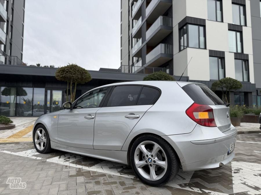 Pelēks BMW 120 2004 Kauņa, ar dzinēja tilpumu 2.00 L un nobraukumu 293 tūkst. km par 3150 €, foto 3 vietnē AUTOMOTO.COM.LV