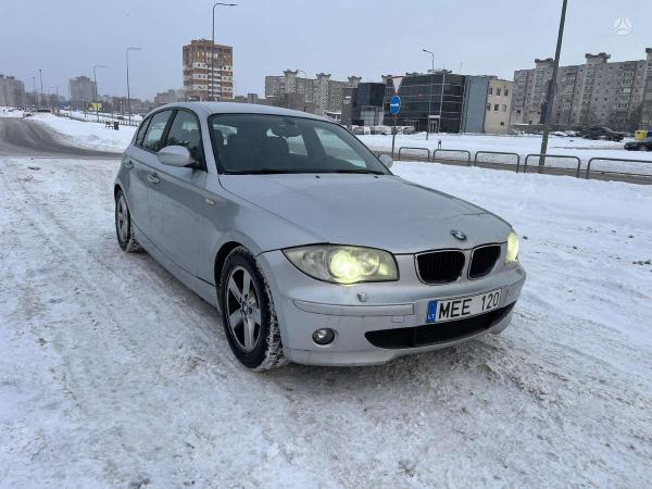 Grey BMW 120 2005 in Kaunas, with an engine capacity of 2.00 L and mileage of 275 thousand km for 3000 €, photo 1 on AUTOMOTO.COM.LV
