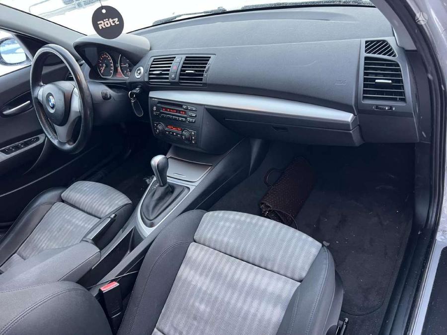 Pelēks BMW 120 2005 Kauņa, ar dzinēja tilpumu 2.00 L un nobraukumu 275 tūkst. km par 3000 €, foto 18 vietnē AUTOMOTO.COM.LV