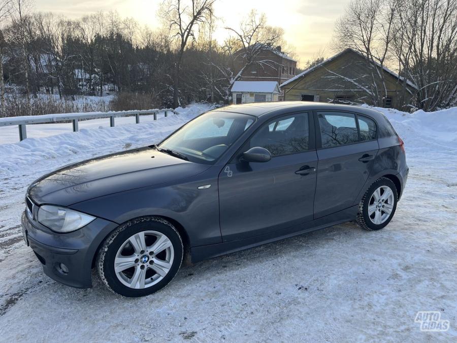 Pelēks BMW 120 2005 Molėtai, ar dzinēja tilpumu 2.00 L un nobraukumu 308 tūkst. km par 4250 €, foto 5 vietnē AUTOMOTO.COM.LV