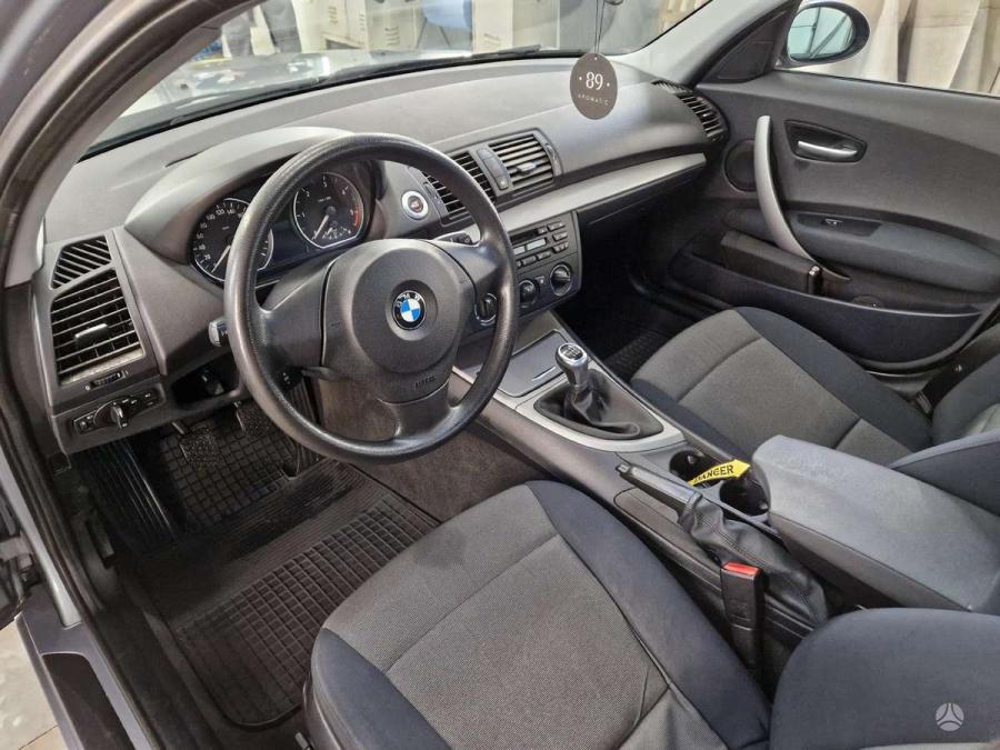 Pelēks BMW 120 2005 Kauņa, ar dzinēja tilpumu 2.00 L un nobraukumu 297 tūkst. km par 2850 €, foto 10 vietnē AUTOMOTO.COM.LV