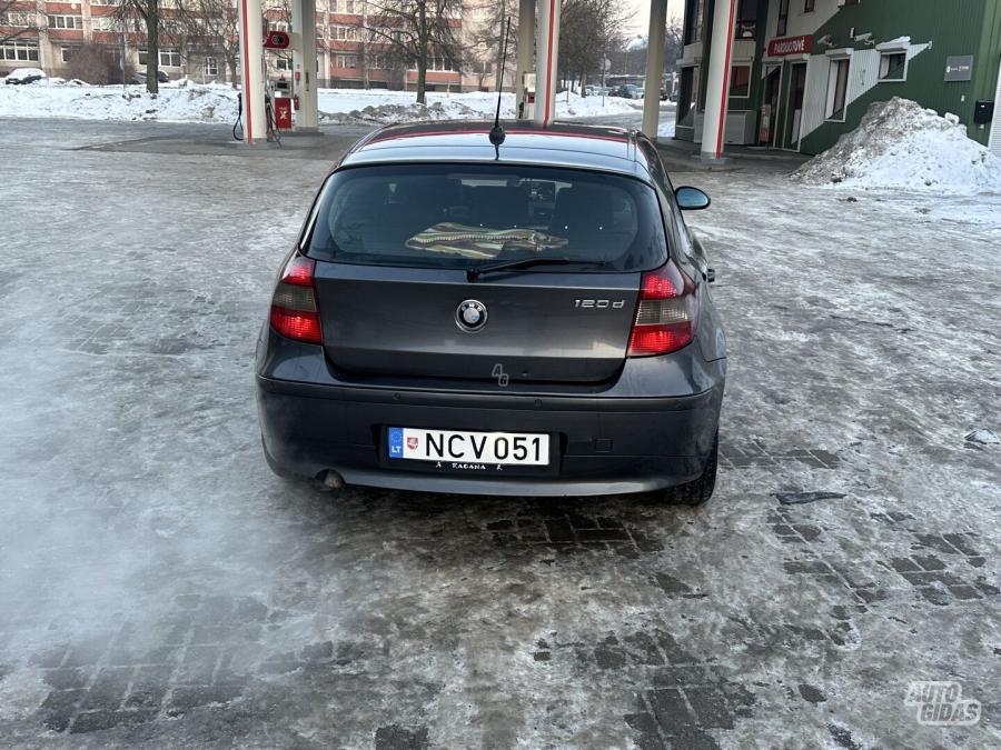 Grey BMW 120 2005 in Klaipeda, with an engine capacity of 2.00 L and mileage of 520 thousand km for 2950 €, photo 6 on AUTOMOTO.COM.LV
