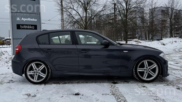 Pelēks BMW 120 2005 Rīga, ar dzinēja tilpumu 2.00 L un nobraukumu 254 tūkst. km par 4895 €, foto 3 vietnē AUTOMOTO.COM.LV
