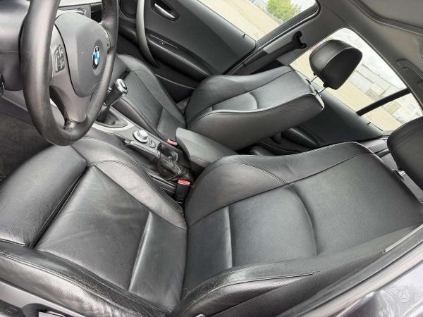 Pelēks BMW 120 2005 Marijampole, ar dzinēja tilpumu 2.00 L un nobraukumu 244 tūkst. km par 2900 €, foto 9 vietnē AUTOMOTO.COM.LV