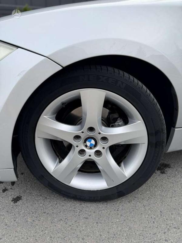 Grey BMW 120 2005 in Kaunas, with an engine capacity of 2.00 L and mileage of 223 thousand km for 3250 €, photo 3 on AUTOMOTO.COM.LV
