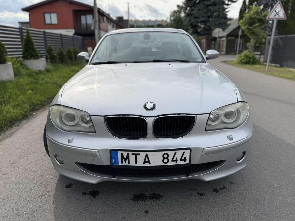Grey BMW 120 2005 in Kaunas, with an engine capacity of 2.00 L and mileage of 223 thousand km for 3250 €, photo 4 on AUTOMOTO.COM.LV
