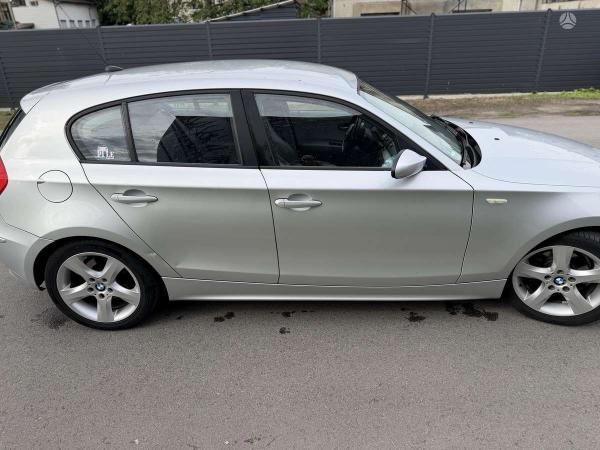 Grey BMW 120 2005 in Kaunas, with an engine capacity of 2.00 L and mileage of 223 thousand km for 3250 €, photo 6 on AUTOMOTO.COM.LV