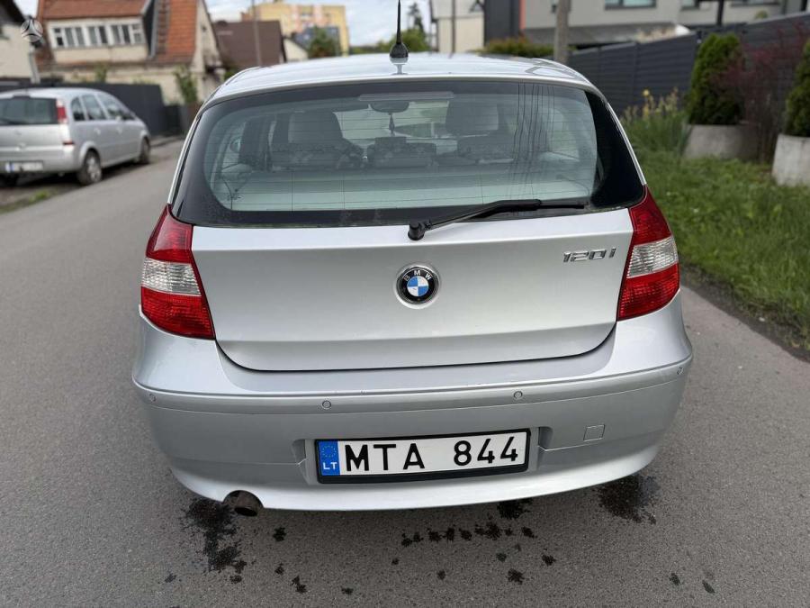 Grey BMW 120 2005 in Kaunas, with an engine capacity of 2.00 L and mileage of 223 thousand km for 3250 €, photo 9 on AUTOMOTO.COM.LV