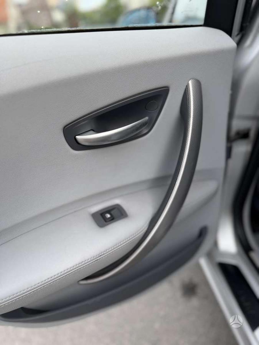 Grey BMW 120 2005 in Kaunas, with an engine capacity of 2.00 L and mileage of 223 thousand km for 3250 €, photo 13 on AUTOMOTO.COM.LV