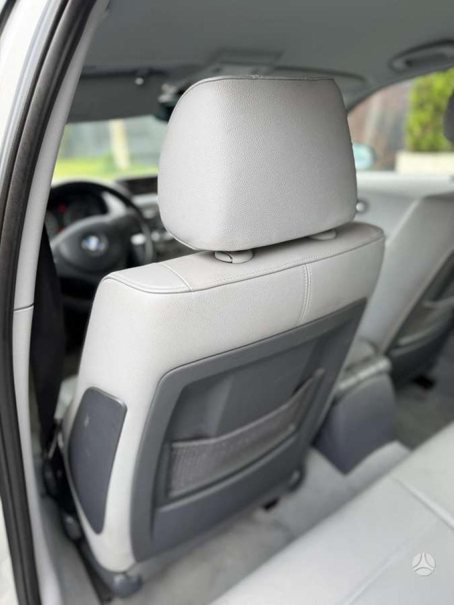Grey BMW 120 2005 in Kaunas, with an engine capacity of 2.00 L and mileage of 223 thousand km for 3250 €, photo 17 on AUTOMOTO.COM.LV