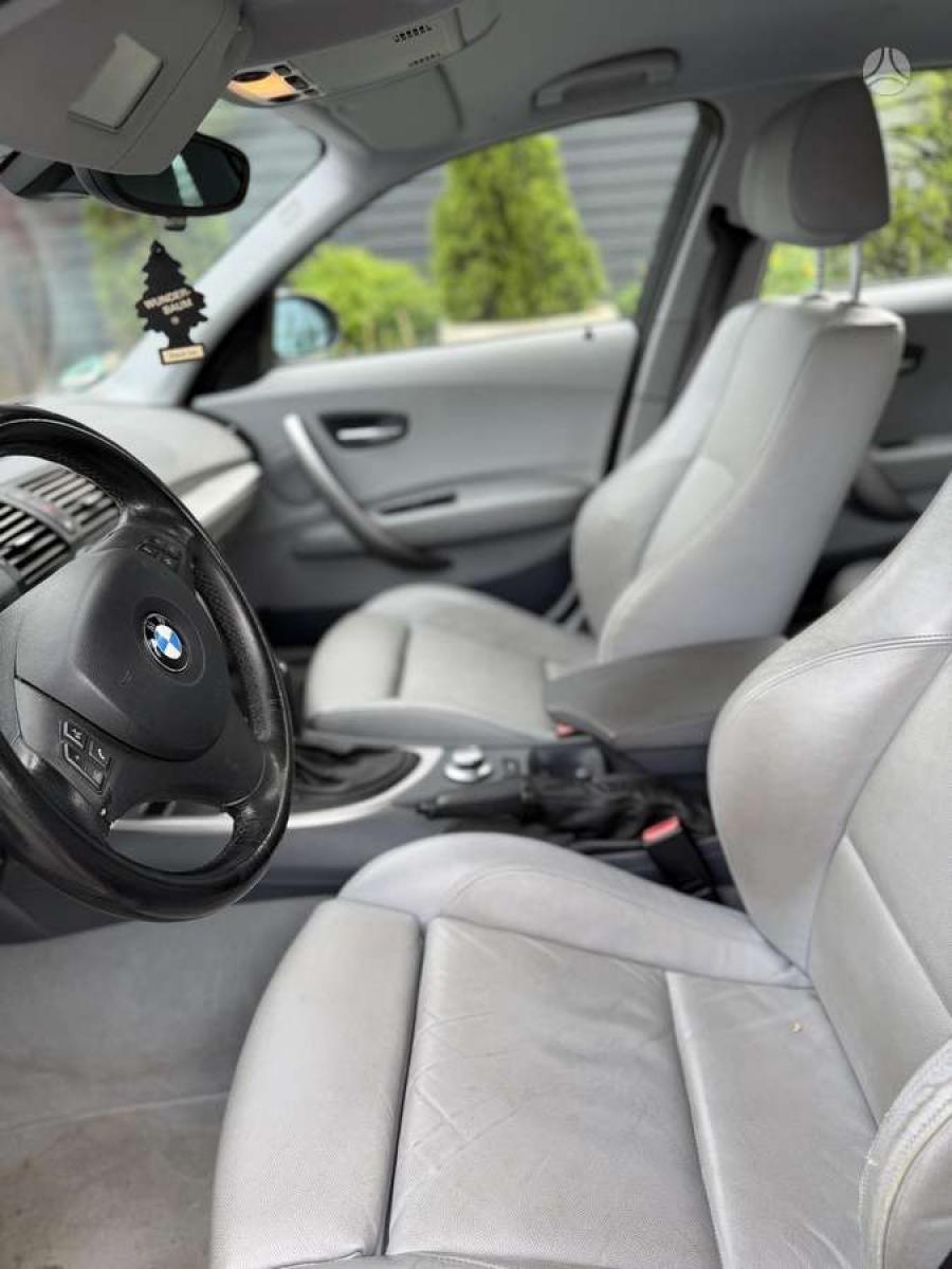 Grey BMW 120 2005 in Kaunas, with an engine capacity of 2.00 L and mileage of 223 thousand km for 3250 €, photo 21 on AUTOMOTO.COM.LV