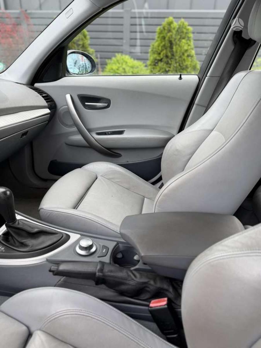 Grey BMW 120 2005 in Kaunas, with an engine capacity of 2.00 L and mileage of 223 thousand km for 3250 €, photo 25 on AUTOMOTO.COM.LV