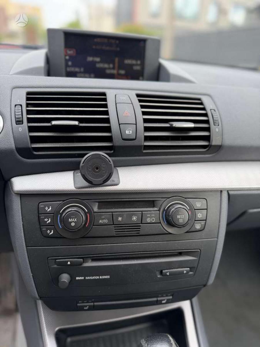 Grey BMW 120 2005 in Kaunas, with an engine capacity of 2.00 L and mileage of 223 thousand km for 3250 €, photo 27 on AUTOMOTO.COM.LV