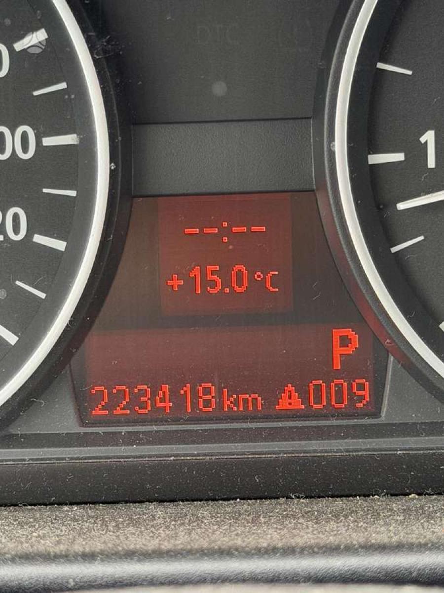 Grey BMW 120 2005 in Kaunas, with an engine capacity of 2.00 L and mileage of 223 thousand km for 3250 €, photo 33 on AUTOMOTO.COM.LV