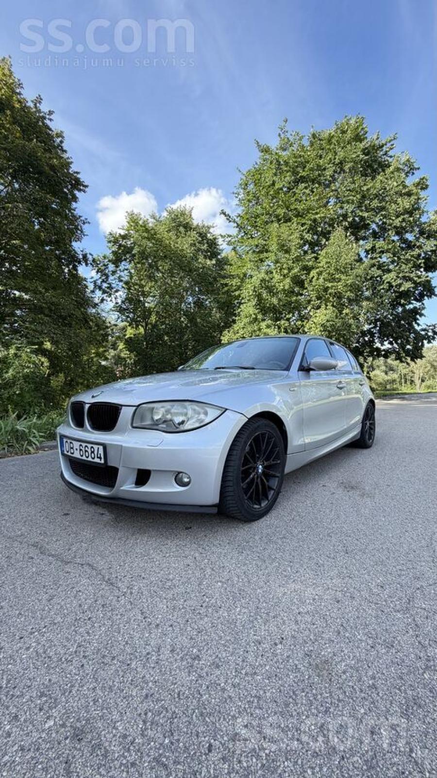 Grey BMW 120 2005 in Riga, with an engine capacity of 2.00 L and mileage of 323 thousand km for 3400 €, photo 3 on AUTOMOTO.COM.LV