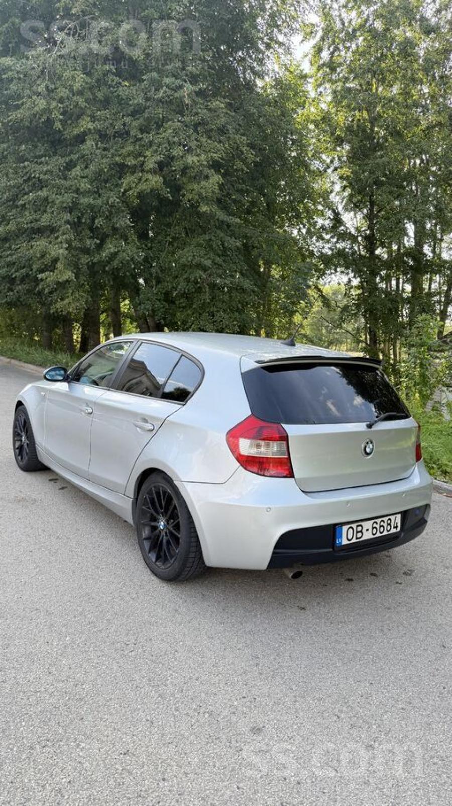 Grey BMW 120 2005 in Riga, with an engine capacity of 2.00 L and mileage of 323 thousand km for 3400 €, photo 6 on AUTOMOTO.COM.LV