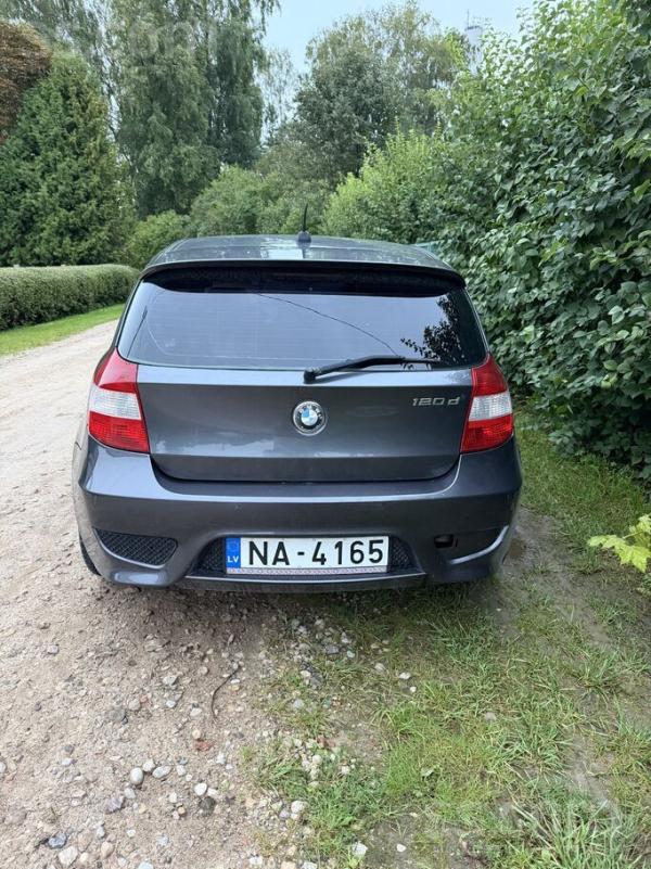 Pelēks BMW 120 2005 Ogre, ar dzinēja tilpumu 2.00 L un nobraukumu 310 tūkst. km par 3000 €, foto 11 vietnē AUTOMOTO.COM.LV