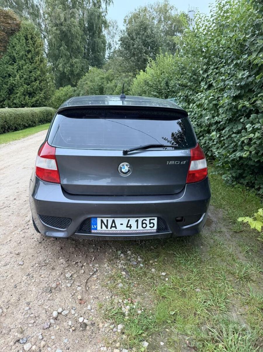 Pelēks BMW 120 2005 Ogre, ar dzinēja tilpumu 2.00 L un nobraukumu 310 tūkst. km par 3000 €, foto 11 vietnē AUTOMOTO.COM.LV