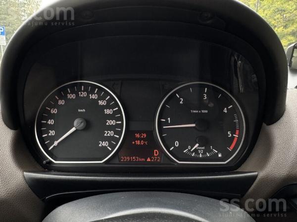 Grey BMW 120 2005 in Riga, with an engine capacity of 2.00 L and mileage of 239 thousand km for 4150 €, photo 10 on AUTOMOTO.COM.LV