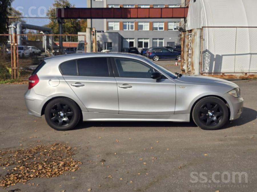 Pelēks BMW 120 2005 Rīga, ar dzinēja tilpumu 2.00 L un nobraukumu 297 tūkst. km par 2100 €, foto 3 vietnē AUTOMOTO.COM.LV