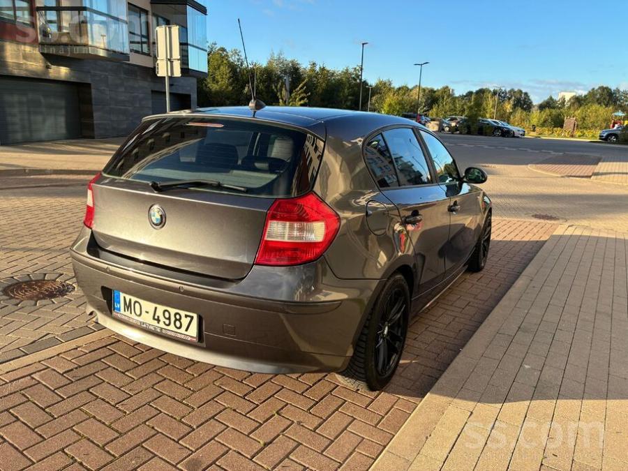 Grey BMW 120 2005 in Riga, with an engine capacity of 2.00 L and mileage of 265 thousand km for 3500 €, photo 3 on AUTOMOTO.COM.LV