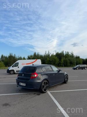 Pelēks BMW 120 2005 Preiļi, ar dzinēja tilpumu 2.00 L un nobraukumu 235 tūkst. km par 2100 €, foto  vietnē AUTOMOTO.COM.LV