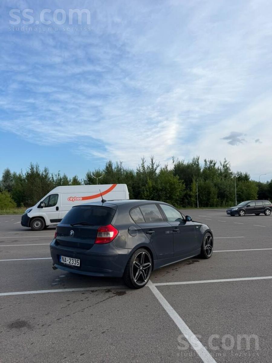 Grey BMW 120 2005 in Preili, with an engine capacity of 2.00 L and mileage of 235 thousand km for 2100 €, photo 1 on AUTOMOTO.COM.LV