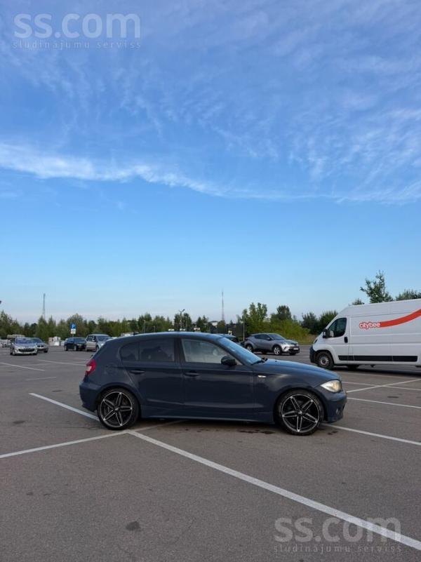 Pelēks BMW 120 2005 Preiļi, ar dzinēja tilpumu 2.00 L un nobraukumu 235 tūkst. km par 2100 €, foto 3 vietnē AUTOMOTO.COM.LV