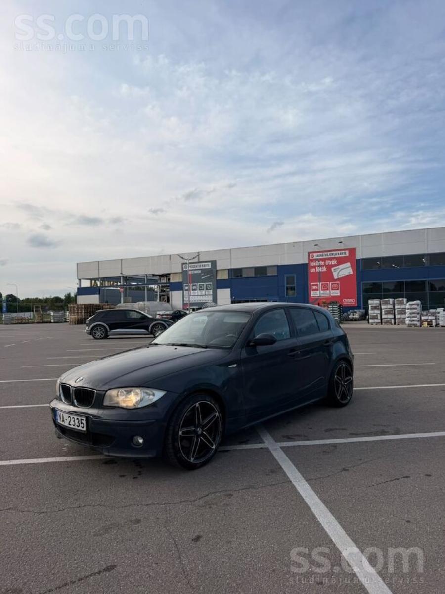 Grey BMW 120 2005 in Preili, with an engine capacity of 2.00 L and mileage of 235 thousand km for 2100 €, photo 5 on AUTOMOTO.COM.LV