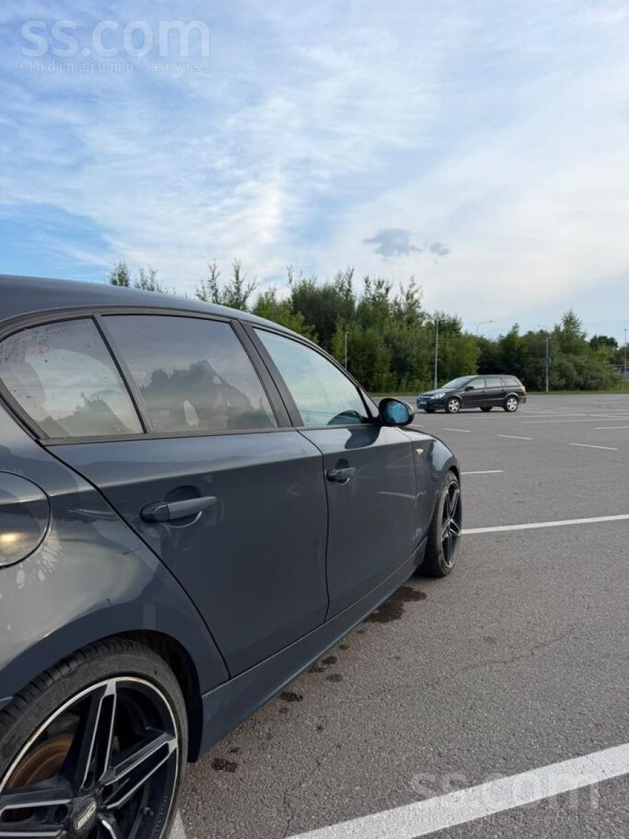 Grey BMW 120 2005 in Preili, with an engine capacity of 2.00 L and mileage of 235 thousand km for 2100 €, photo 8 on AUTOMOTO.COM.LV