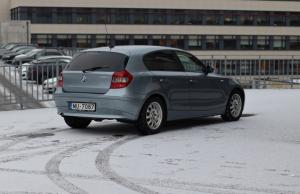 Pelēks BMW 120 2006 Rīga, ar dzinēja tilpumu 2.00 L un nobraukumu 266 tūkst. km par 2980 €, foto 9 vietnē AUTOMOTO.COM.LV