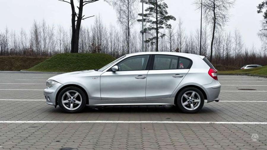 Pelēks BMW 120 2006 Viļņa, ar dzinēja tilpumu 2.00 L un nobraukumu 307 tūkst. km par 1750 €, foto 7 vietnē AUTOMOTO.COM.LV