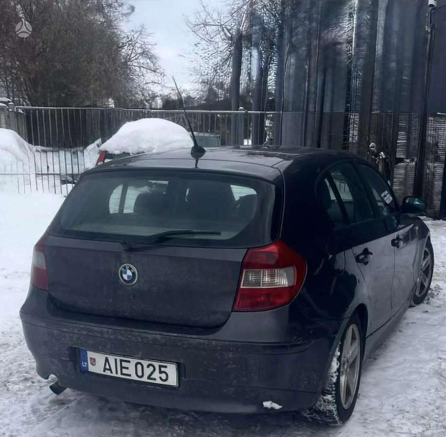 Grey BMW 120 2006 in Kaunas, with an engine capacity of 2.00 L and mileage of 396 thousand km for 2350 €, photo 3 on AUTOMOTO.COM.LV
