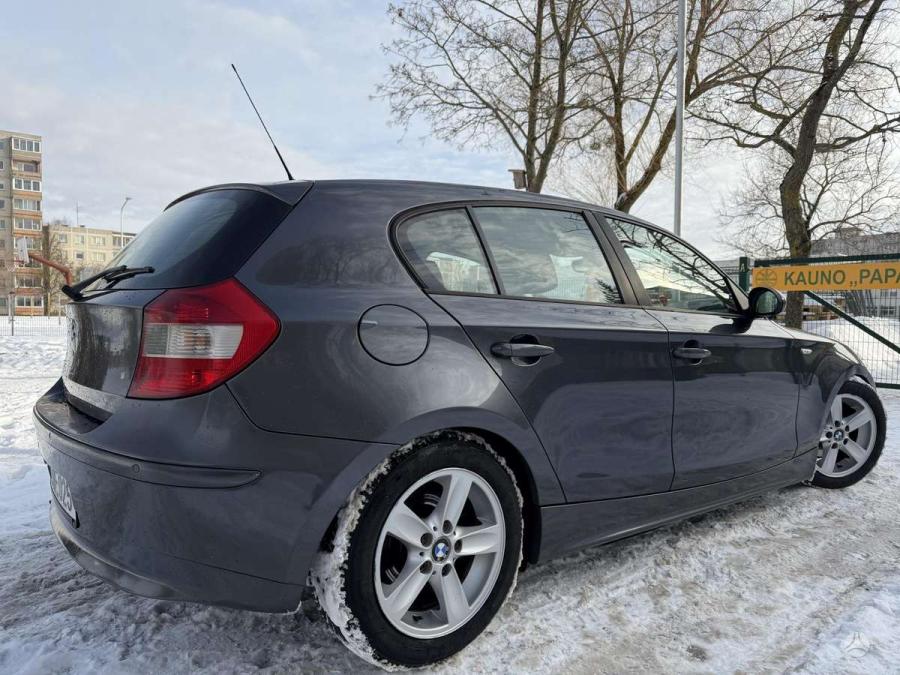 Grey BMW 120 2006 in Kaunas, with an engine capacity of 2.00 L and mileage of 397 thousand km for 2450 €, photo 4 on AUTOMOTO.COM.LV
