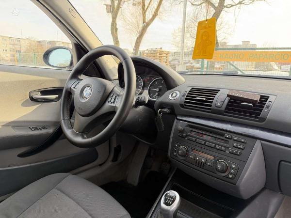 Pelēks BMW 120 2006 Kauņa, ar dzinēja tilpumu 2.00 L un nobraukumu 397 tūkst. km par 2450 €, foto 5 vietnē AUTOMOTO.COM.LV