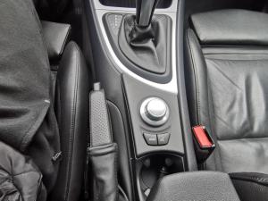 Grey BMW 120 2006 in Riga, with an engine capacity of 2.00 L and mileage of 321 thousand km for 4900 €, photo 13 on AUTOMOTO.COM.LV