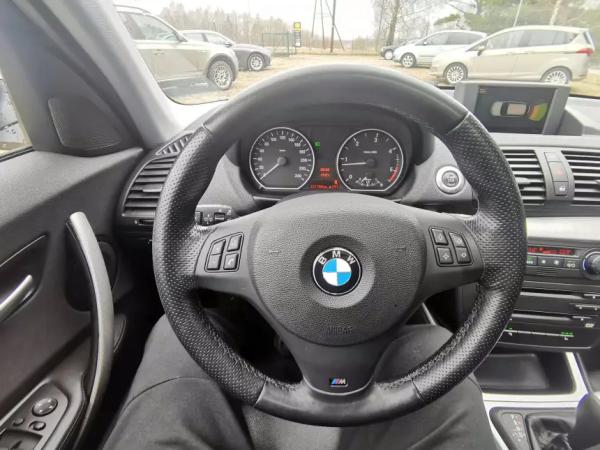 Grey BMW 120 2006 in Kuldiga, with an engine capacity of 2.00 L and mileage of 321 thousand km for 4900 €, photo 9 on AUTOMOTO.COM.LV