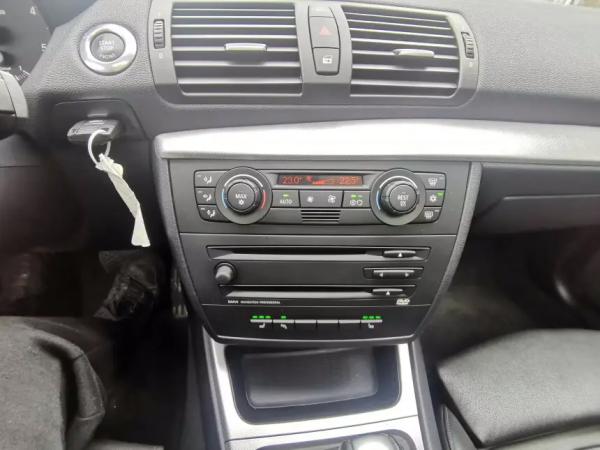 Grey BMW 120 2006 in Kuldiga, with an engine capacity of 2.00 L and mileage of 321 thousand km for 4900 €, photo 10 on AUTOMOTO.COM.LV