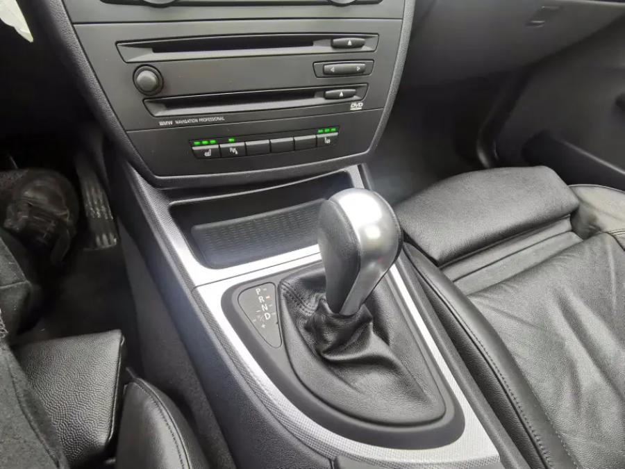 Pelēks BMW 120 2006 Kuldīga, ar dzinēja tilpumu 2.00 L un nobraukumu 321 tūkst. km par 4900 €, foto 12 vietnē AUTOMOTO.COM.LV