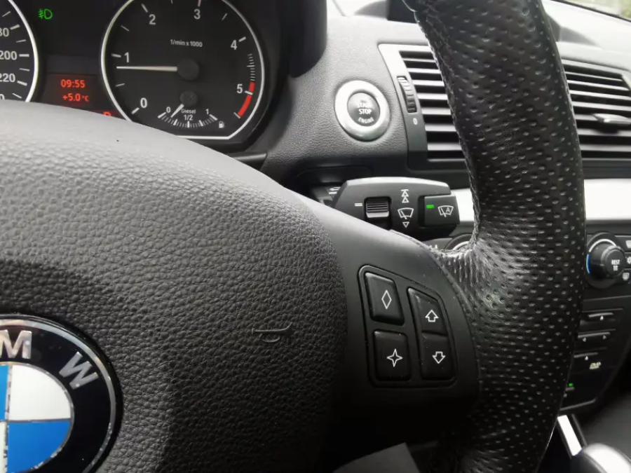 Pelēks BMW 120 2006 Kuldīga, ar dzinēja tilpumu 2.00 L un nobraukumu 321 tūkst. km par 4900 €, foto 15 vietnē AUTOMOTO.COM.LV