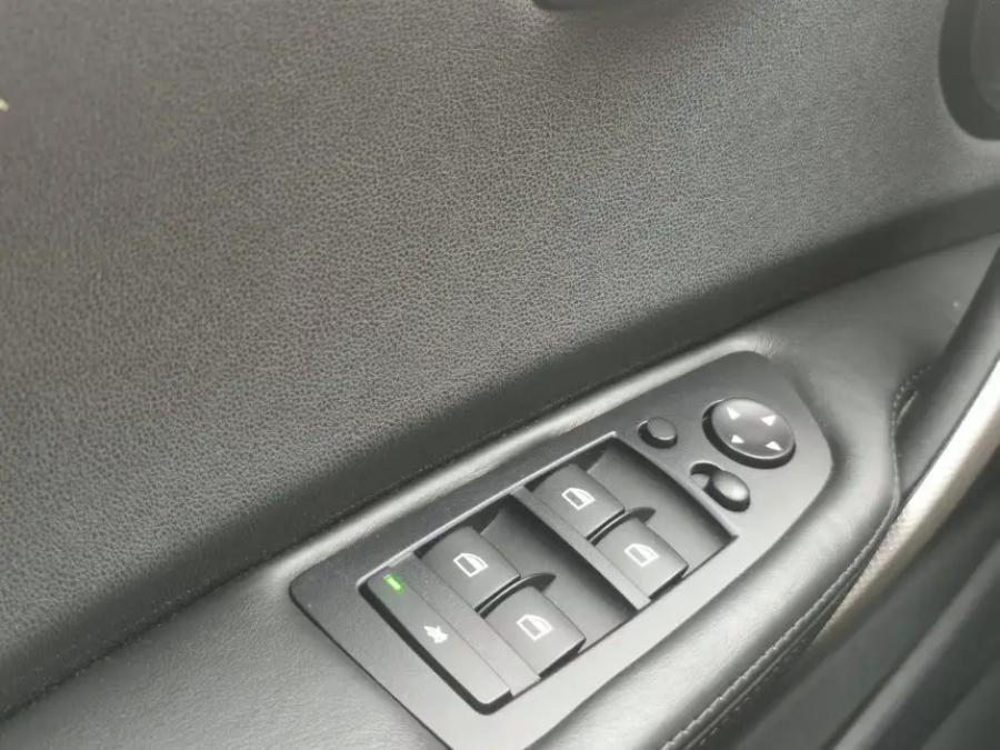 Pelēks BMW 120 2006 Kuldīga, ar dzinēja tilpumu 2.00 L un nobraukumu 321 tūkst. km par 4900 €, foto 17 vietnē AUTOMOTO.COM.LV