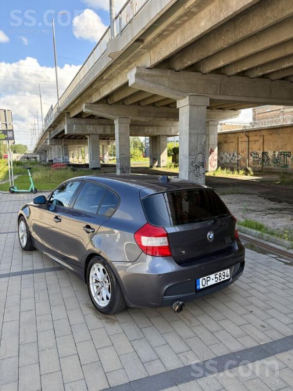 Grey BMW 120 2006 in Riga, with an engine capacity of 2.00 L and mileage of 278 thousand km for 3100 €, photo 2 on AUTOMOTO.COM.LV