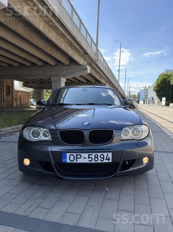 Grey BMW 120 2006 in Riga, with an engine capacity of 2.00 L and mileage of 278 thousand km for 3100 €, photo 4 on AUTOMOTO.COM.LV