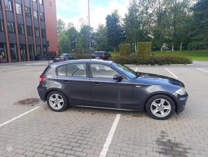 Pelēks BMW 120 2006 Viļņa, ar dzinēja tilpumu 2.00 L un nobraukumu 350 tūkst. km par 2600 €, foto 6 vietnē AUTOMOTO.COM.LV