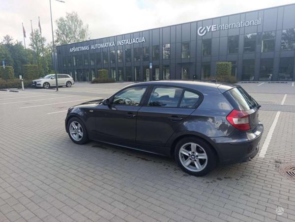 Grey BMW 120 2006 in Vilnius, with an engine capacity of 2.00 L and mileage of 350 thousand km for 2600 €, photo 8 on AUTOMOTO.COM.LV