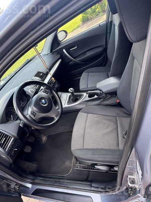Grey BMW 120 2006 in Riga, with an engine capacity of 2.00 L and mileage of 304 thousand km for 3250 €, photo 6 on AUTOMOTO.COM.LV