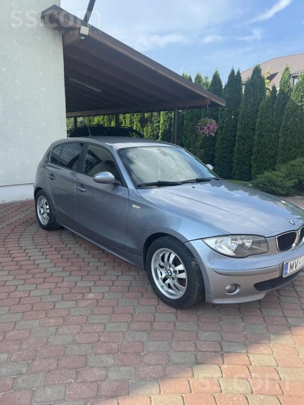 Grey BMW 120 2006 in Riga, with an engine capacity of 2.00 L and mileage of 304 thousand km for 3250 €, photo 2 on AUTOMOTO.COM.LV
